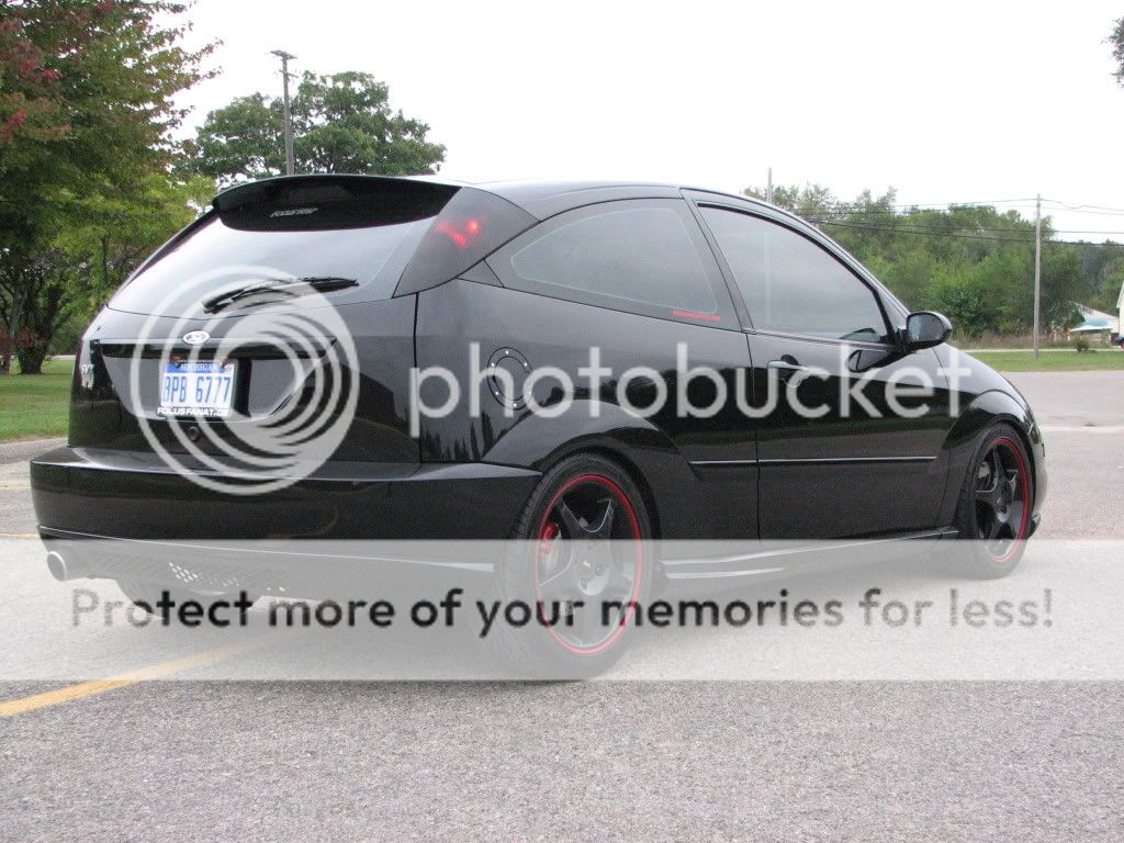 New Pics of the SVT with coilovers and some other things installed ...